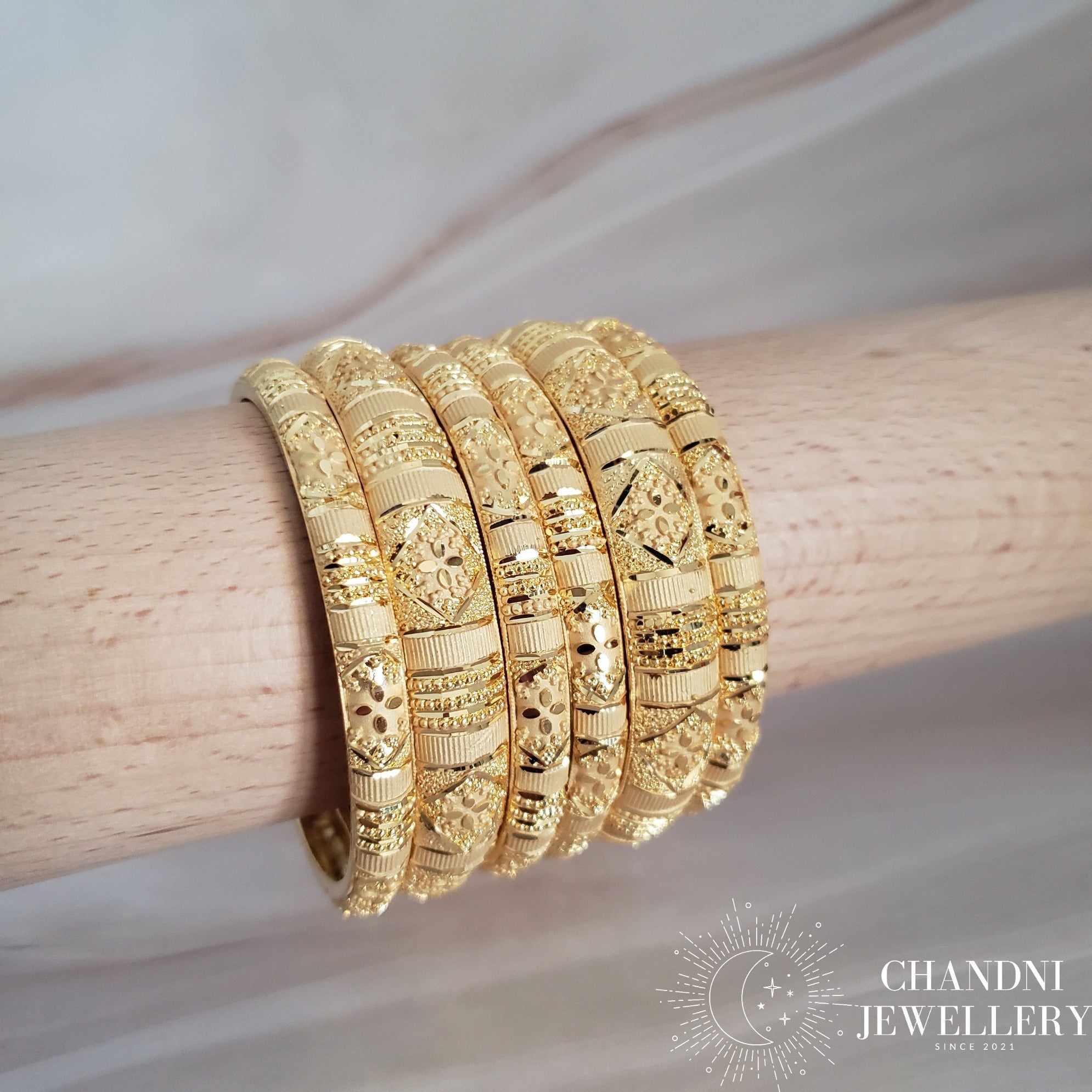 Bavneet Bangles | Gold Plated Bangles